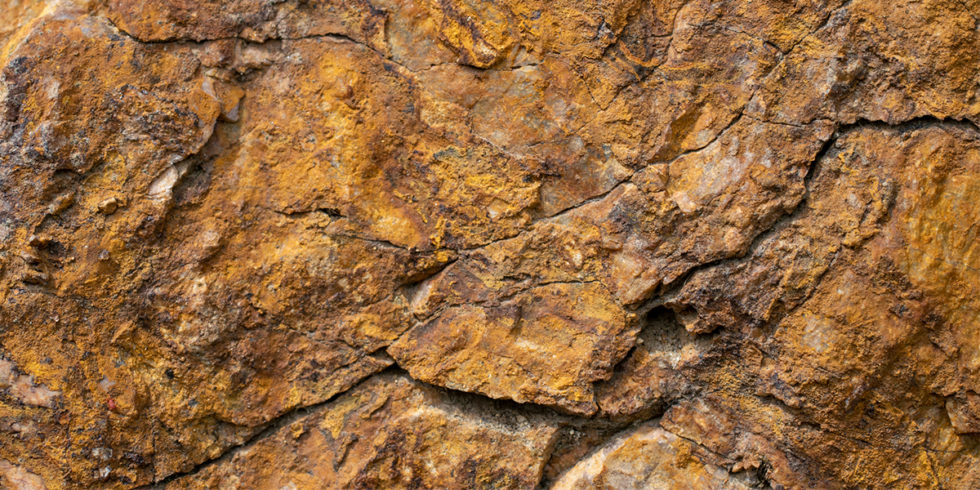 Granite Fissures vs. Cracks - They're Not the Same - ZStone